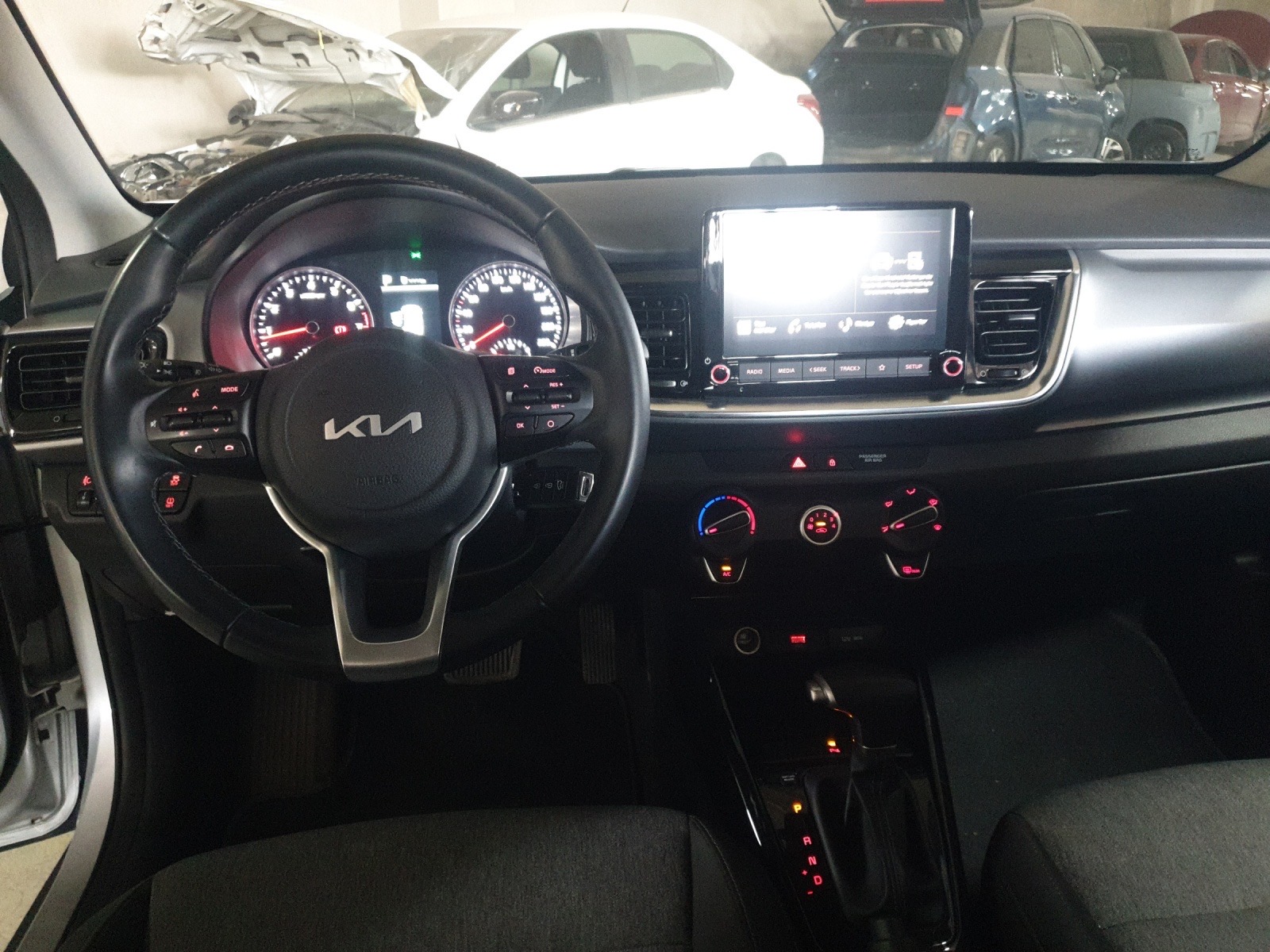 Arkas Otomotiv2 | 2. El Kia Stonic KIA STONIC 1.4 COOL KREDİ KARTINA 12 AY TAKSİT Otomobil Fiyatları